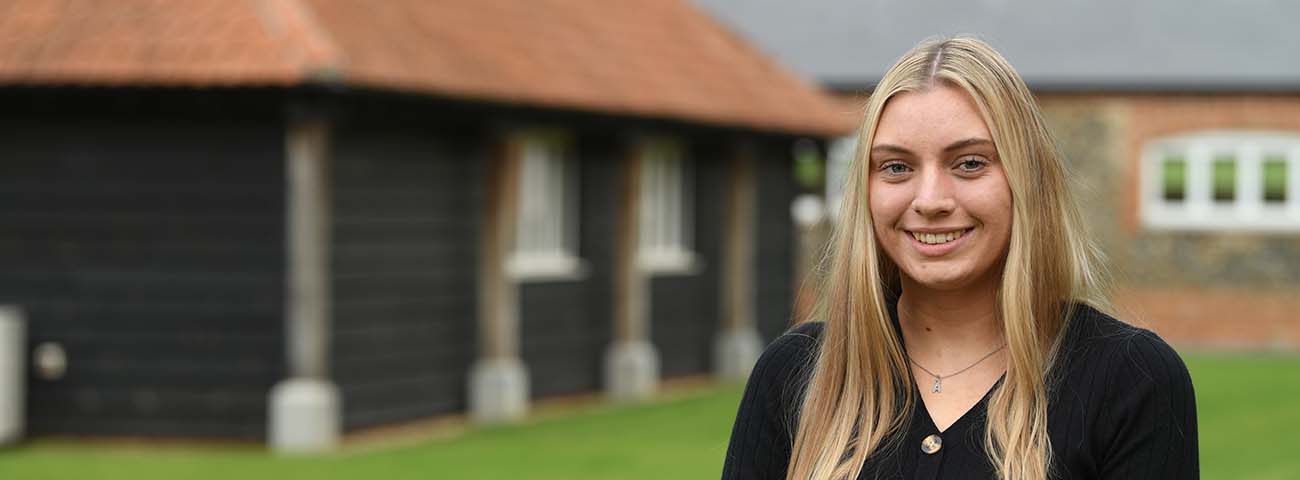 Abbie Clapham - Dispute Resolution | Ashtons Legal Solicitors